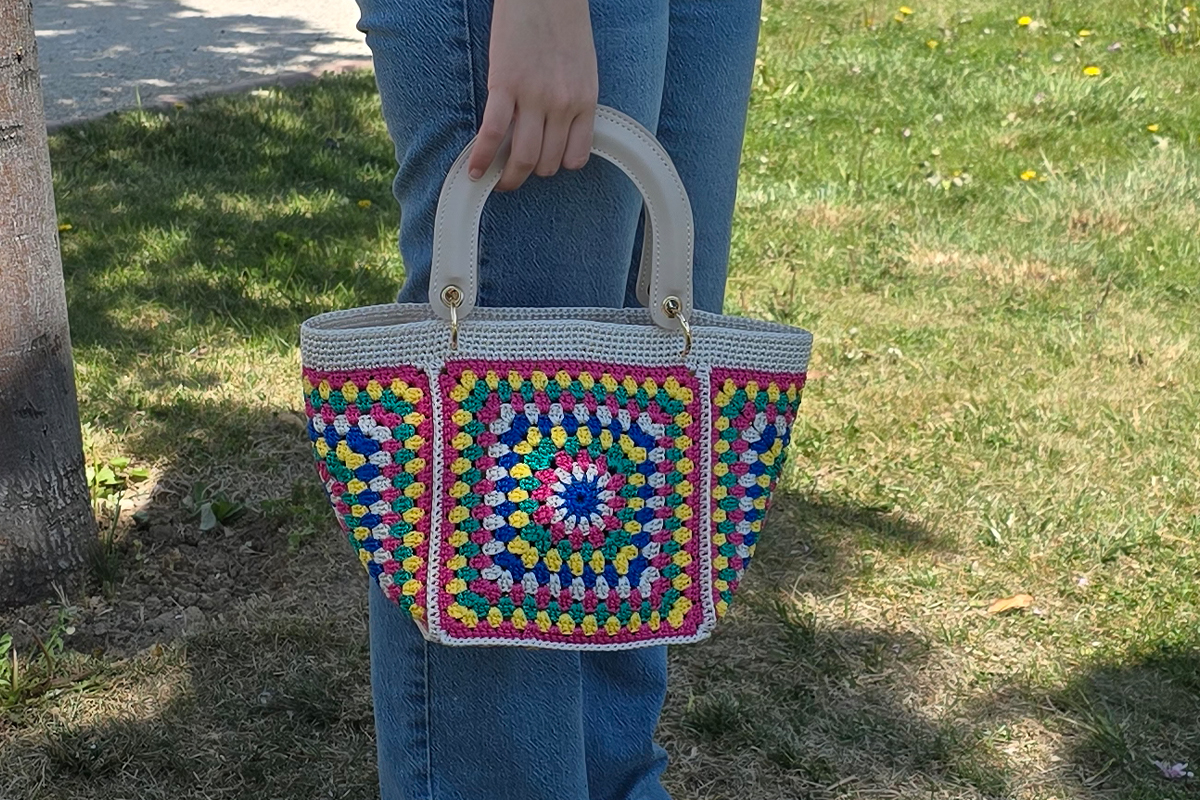 Easy Crochet Macrame Handbag – Stylish Granny Square Bag - Trendcrochet